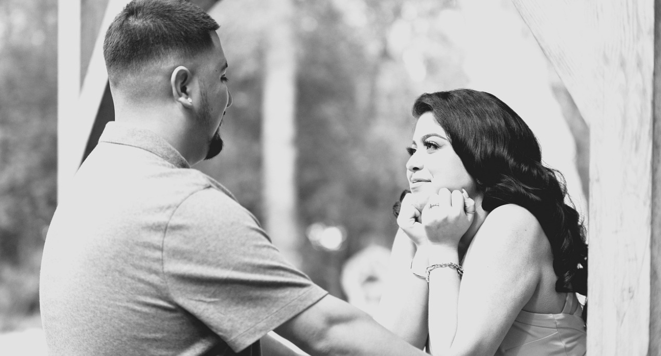 How To Seduce A Married Woman: A Masterclass In Emotional Connection And Influence ...